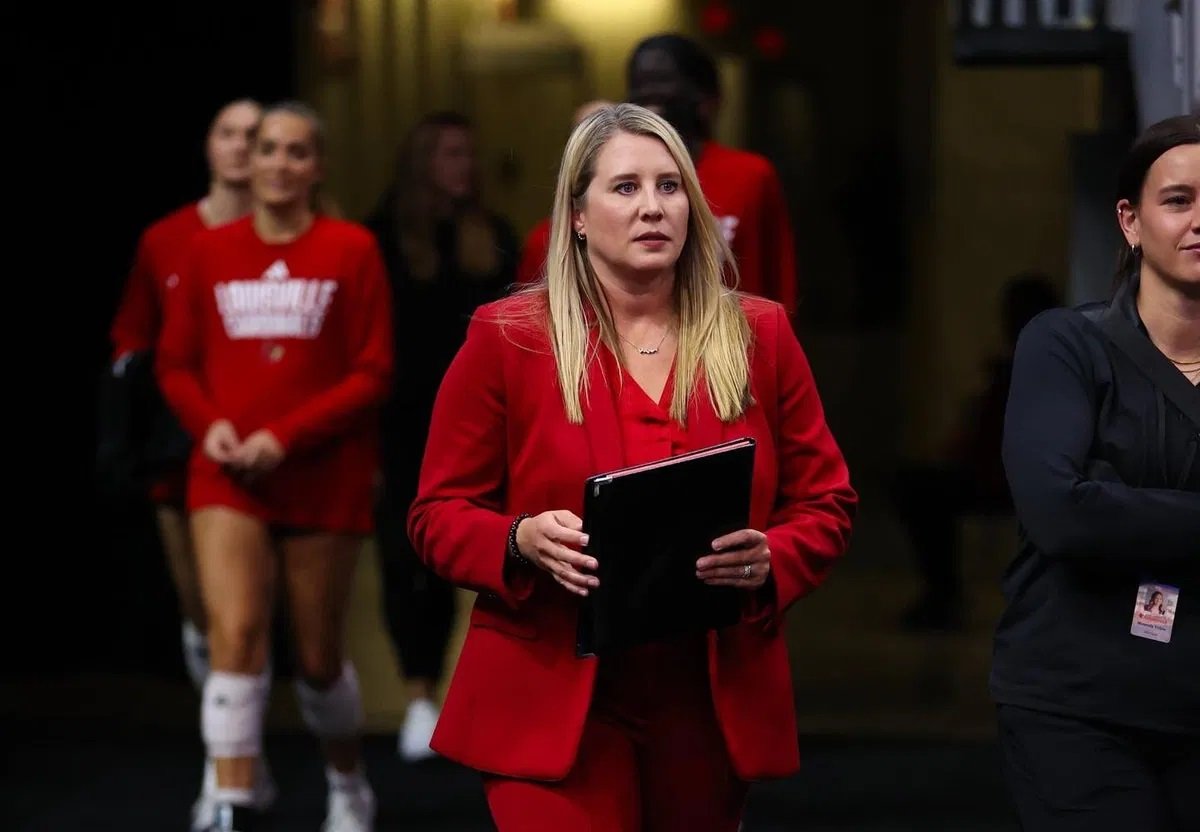 BREAKING: Louisville cardinals volleyball will go Into the final ...
