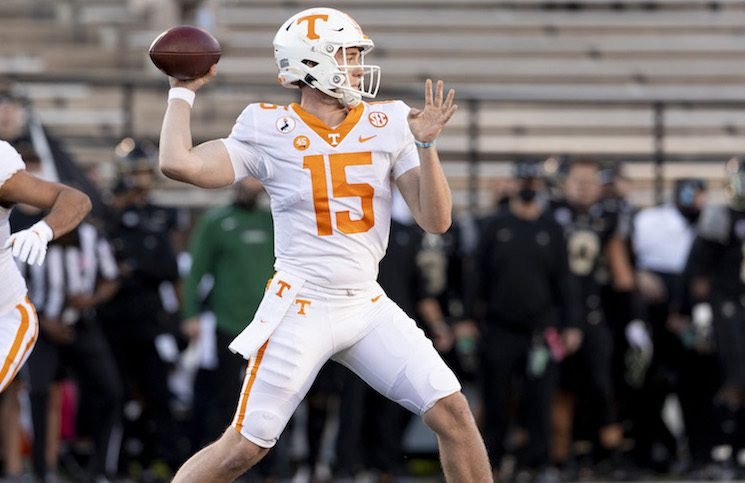 Former Tennessee Quarterback Commits To Florida Football