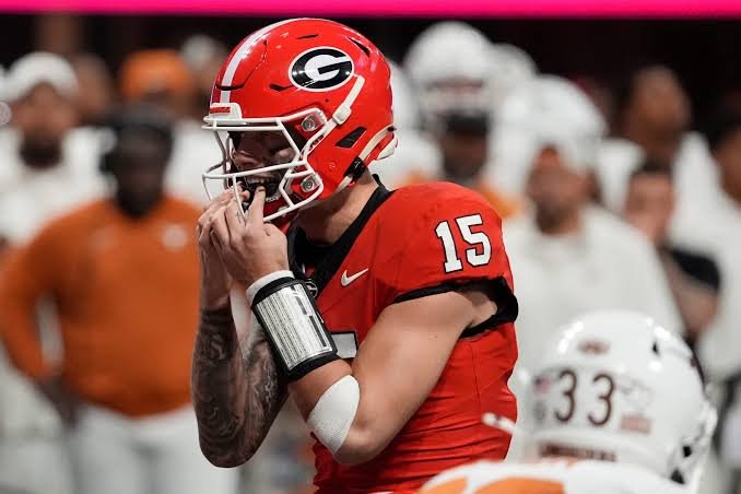 Former Georgia bulldog QB Carson Beck reached agreement today on a ...